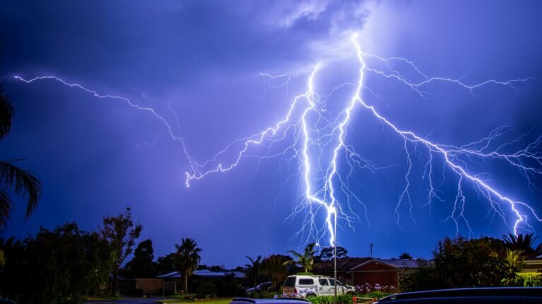 How Much Electricity Does a Lightning Bolt Contain?